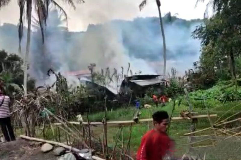 Belasan rumah di Aceh hangus terbakar akibat arus pendek listrik ...