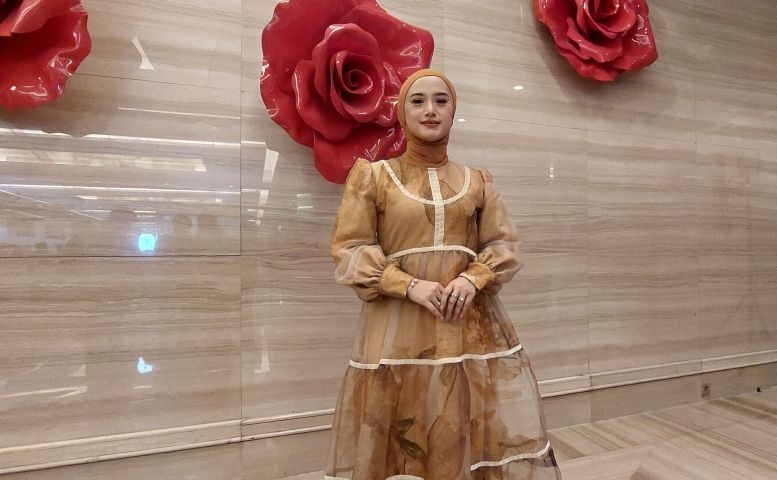 Selebgram Bandung beri tips berbusana muslim kece saat Lebaran ...