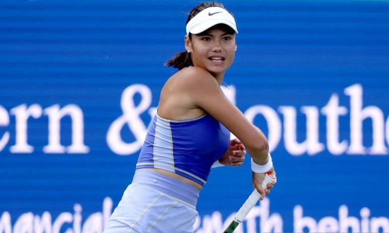 Jabeur dan Raducanu melenggang mulus di lapangan rumput Nottingham ...