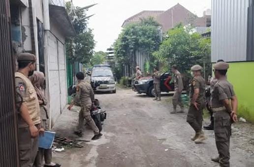 Razia tempat kos, Satpol PP Kudus jaring 3 pasangan mesum | razia-tempat-kos-satpol-pp-kudus ...