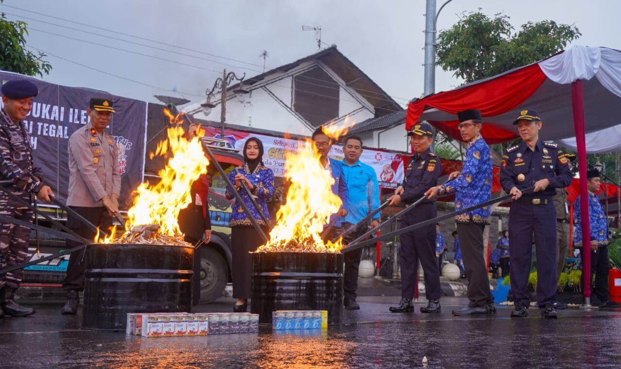 Momentum HSP 2025, Bea Cukai Tegal musnahkan 5,2 juta batang rokok ilegal