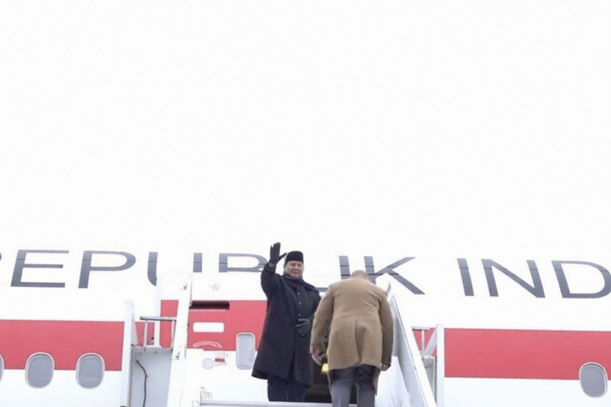 Prabowo hadiri undangan Presiden Macron